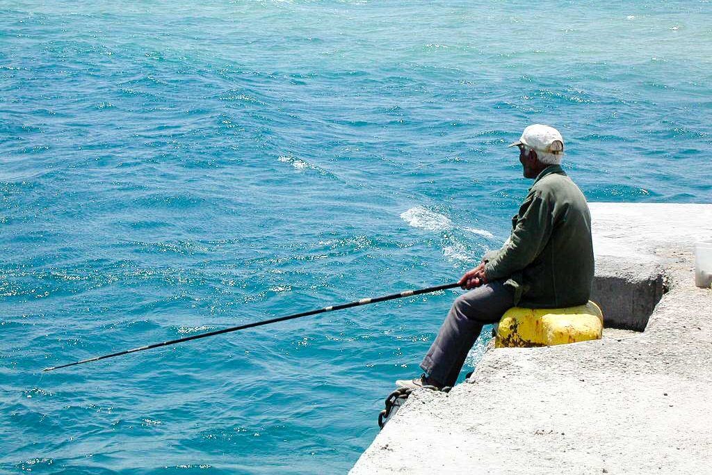 2025 US Resident Fishing Licenses: Types & Costs